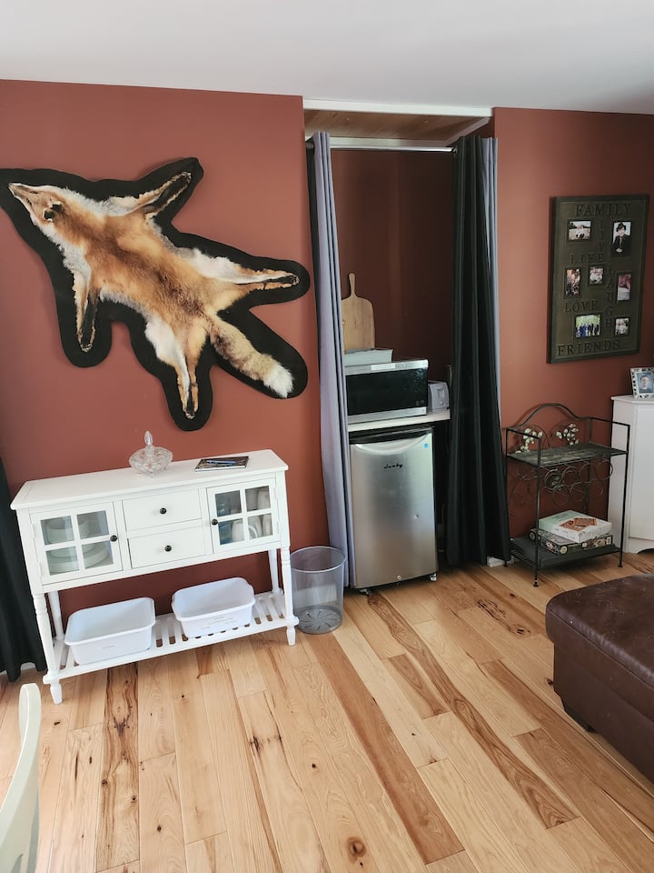 Countryside Relaxing Rm #3 Private Washroom/shower - Port McNeill