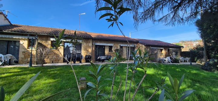 Gite T3  Au Calme à  Sarlat Avec Parking Privé - Sarlat-la-Canéda