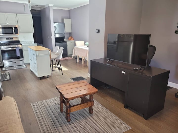 Pet Friendly Entire House W Laundry
15 Mins To Bjh - Saint-Louis, MO