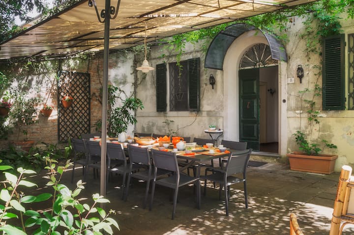 I Cipressi, 5 Bedrooms With Pool Near Cortona - Italia