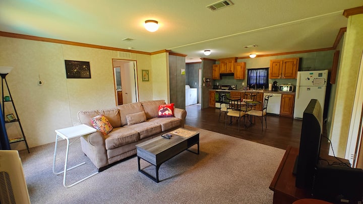 Charming Home, 5 Mins Away From Rainbow Springs 🌈 - Rainbow Springs, FL