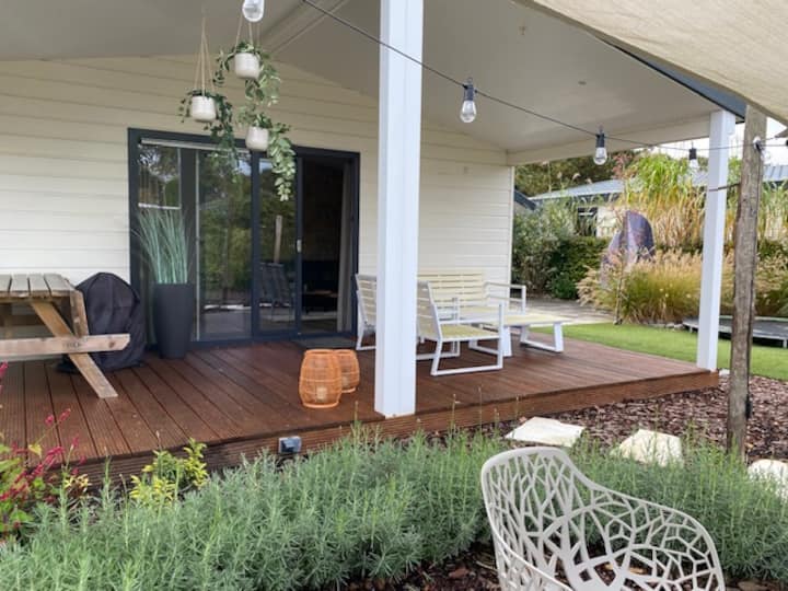 Huisje Met Veranda, Park + Faciliteiten + Zwembad - Putten