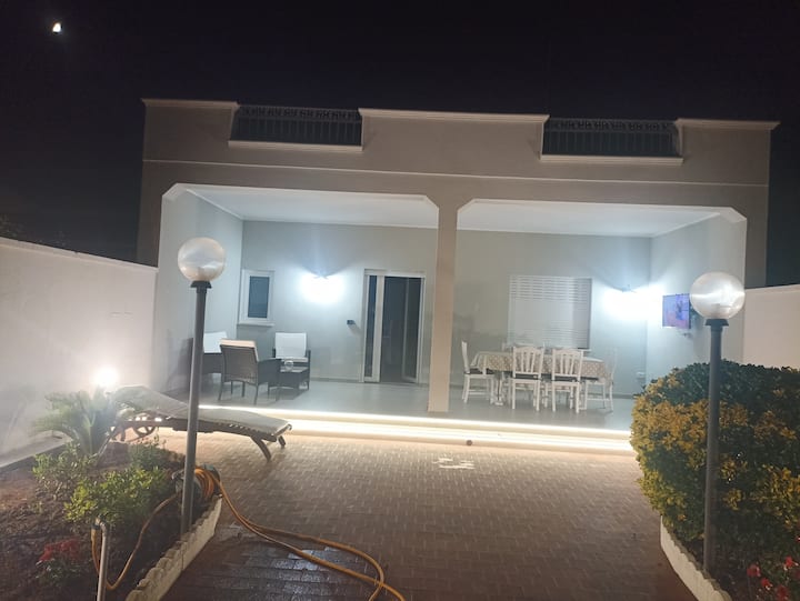 Villetta Indipendente A Pochi Passi Dal Mare - Torre Lapillo