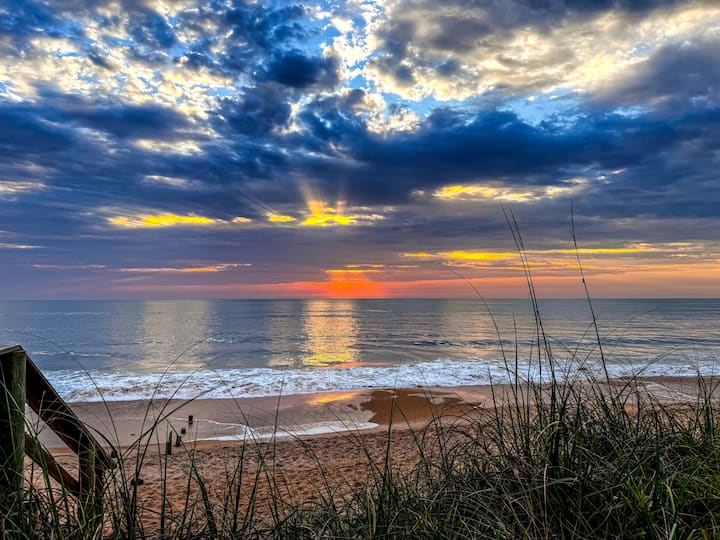 Sajoma Beach House A Piece Of Paradise! - Ormond Beach, FL