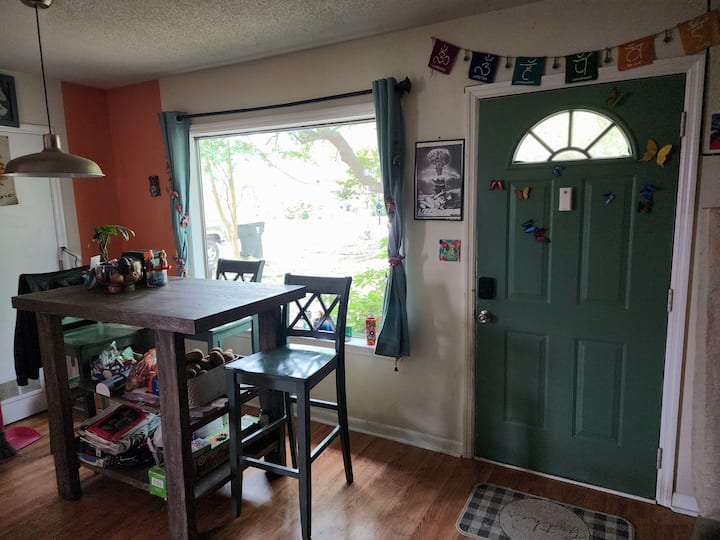 Hippie Getaway - North Charleston, SC