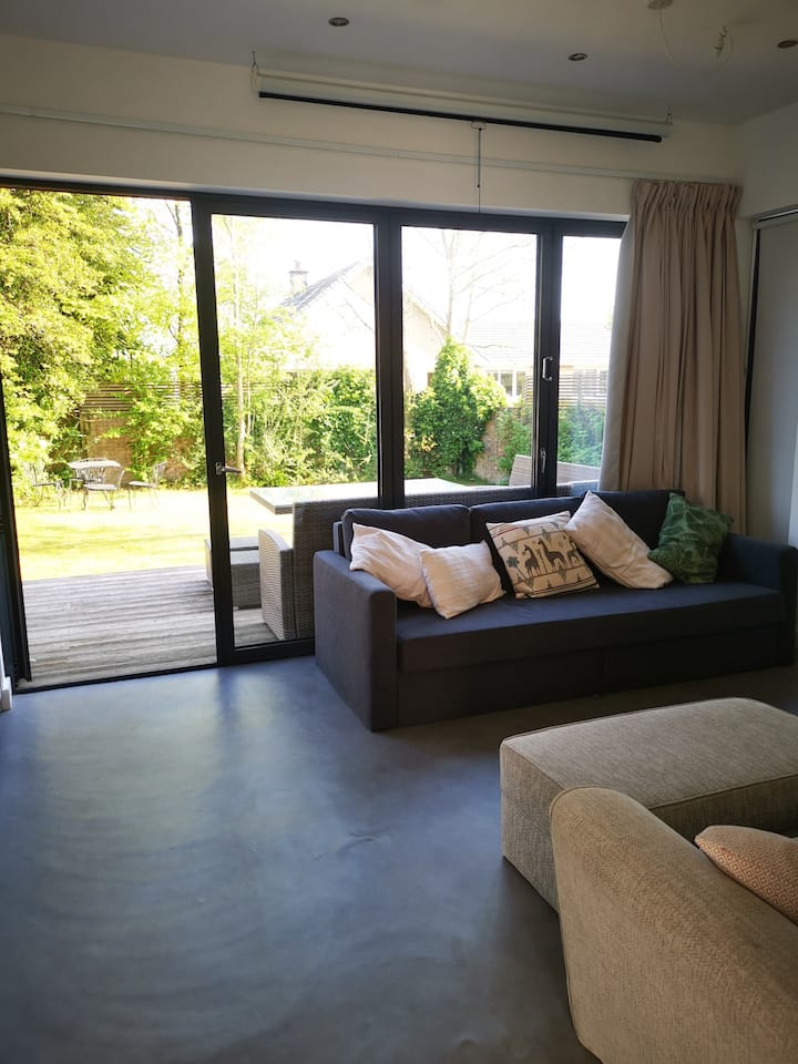 Garden House In Lovely Lenzie-10min Train To City - Glasgow
