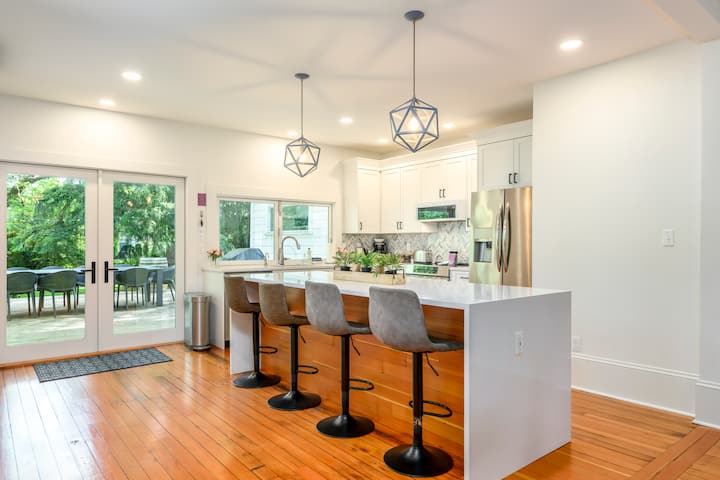 Latourette Estate Historic Retreat  Chef Kitchen - McMinnville, OR