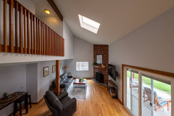 Large Home Near Lake- Winter Mid Term Rental - Lyons, CO