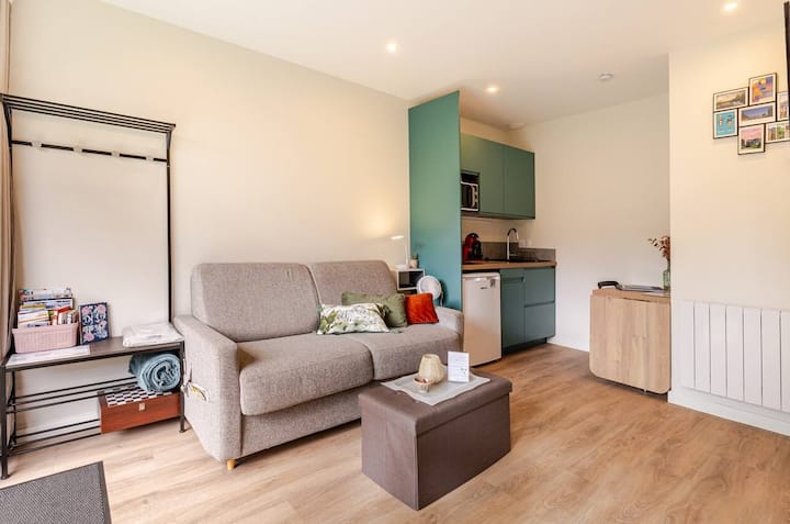 Studio Indépendant Proche Centre, Cadre Paisible - Châteaubourg