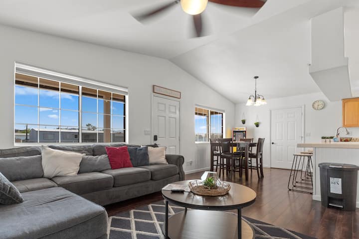 Boat-friendly Home • Near River & Laughlin • A/c - Bullhead City, AZ