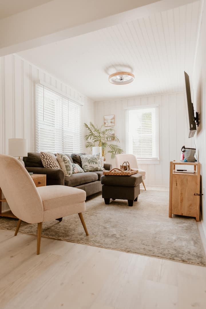 Sunlit Surf Haven • Entire Home Steps To Beach - Ocean City, MD