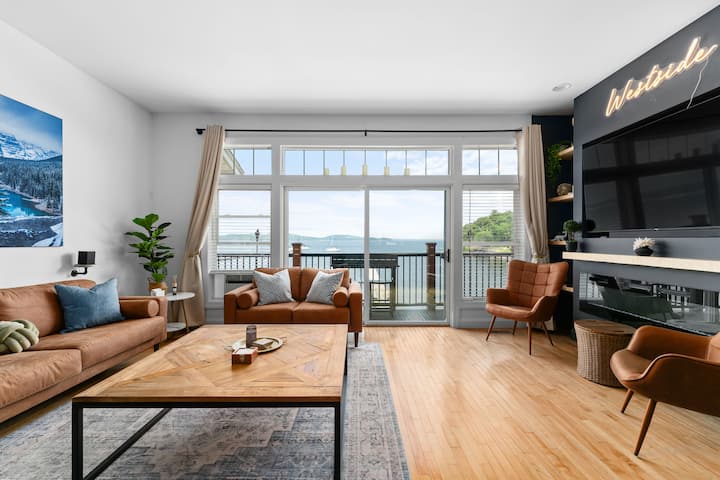 The Westside ~ Hot Tub | Beach | Private Dock - Burlington, VT