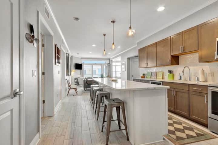 Luxury Bayfront Condo Wow!! - Rehoboth Beach, DE