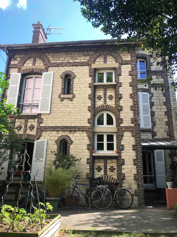 Chambres Agréables Dans Maison Des Années 30 - Troyes