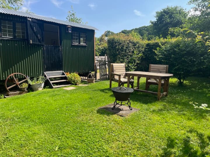 Comfy Shepherds Hut In The Spectacular New Forest - Fordingbridge