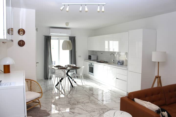 Scandinavian Style Apartment Near The Sea In Gzira - Málta