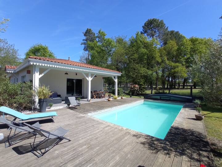 Maison Au Calme Avec Piscine - Salles