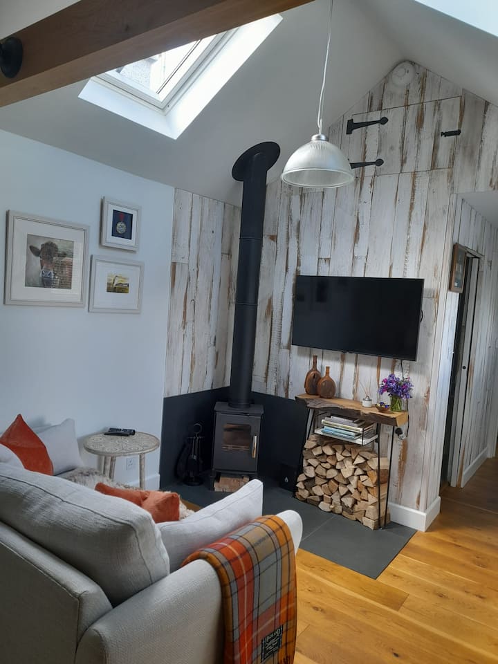 The Den At Granite Lodge. - Bodmin