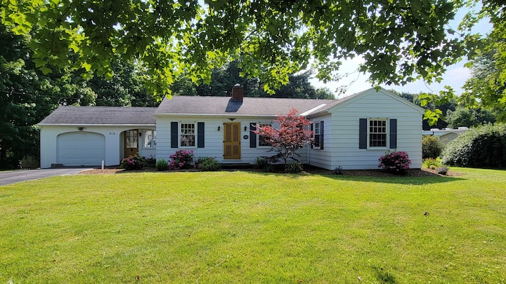 Newly Renovated 2 Bedroom Home With Fireplace - Oswego, NY