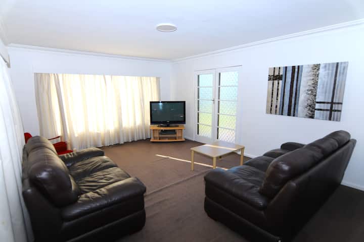 3 Bedroom House 12c Best Western Plus  Goulburn - Riversdale, Goulburn