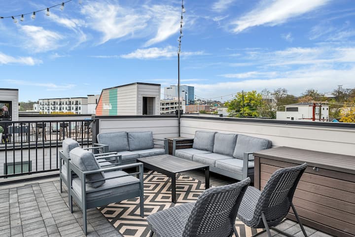 2 Luxe Nashville Homes | Stunning Dt Rooftop Views - Nashville, TN
