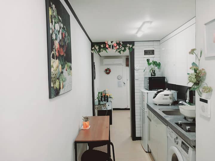 삼성병원 5분거리  풀옵션 원룸(Flower House B 3 호 숙소) - 야탑1동