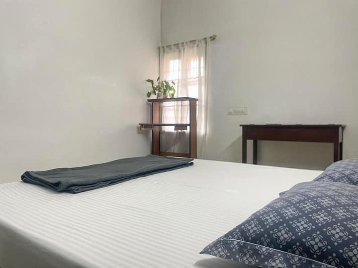Single Room @ Summer House (Ground Floor) - Mangaluru