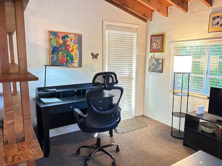 Comfy Studio / Loft In South Miami - W/kitchenette - Kendall, FL