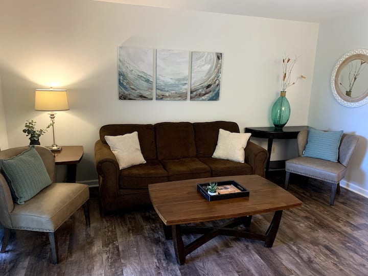 ★Fantastic★ Pointe Royale Condo ~ Indoor Pool - Branson, MO