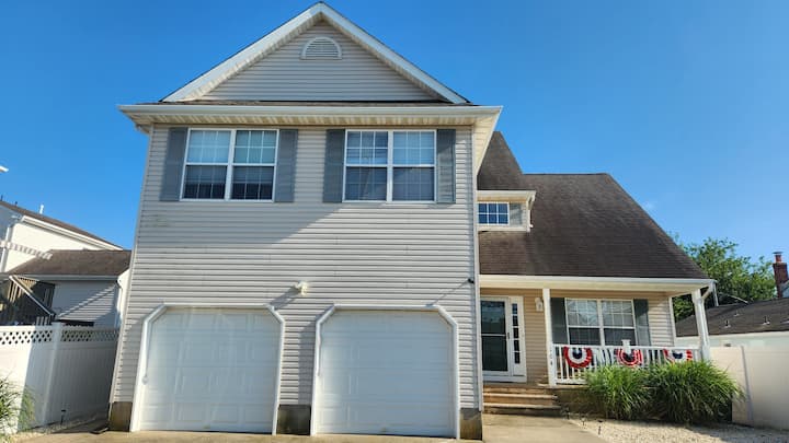 Amazing Beach House!
Book Now For Summer '26 - Point Pleasant, NJ