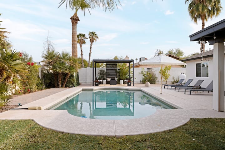 Chandler Oasis - Large Backyard W/ Pool - Chandler