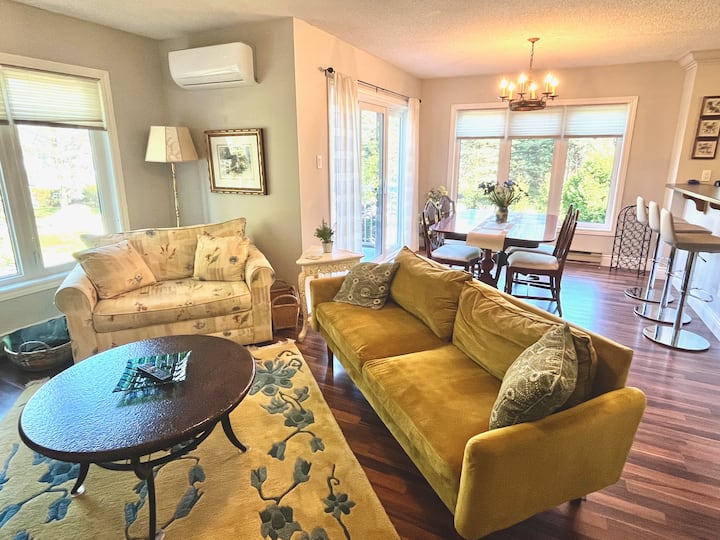 Collingwood 3bdrm 
2-storey Unit
Rupert’s Landing - Collingwood
