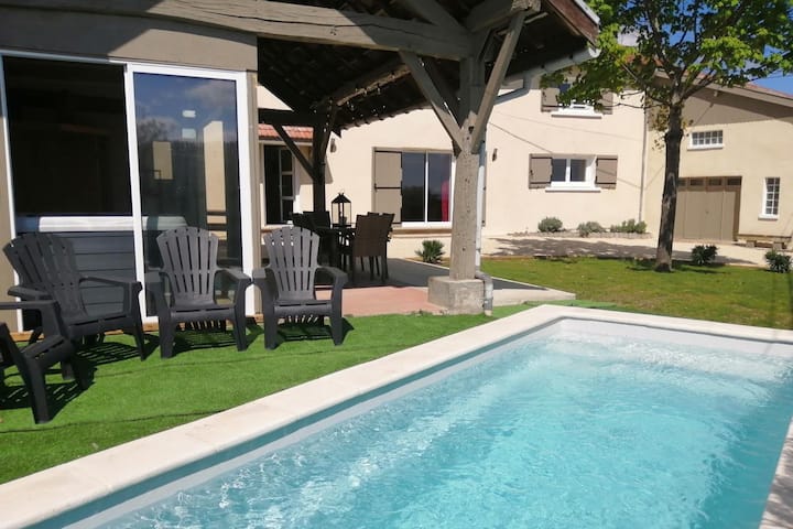 Gîte Happy Cure 
5 Chambres + Spa (Jacuzzi Sauna) - Rhône-Alpes