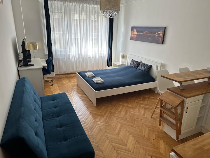 Apartment In The Heart Of Buda-view To The Danube - Budapest