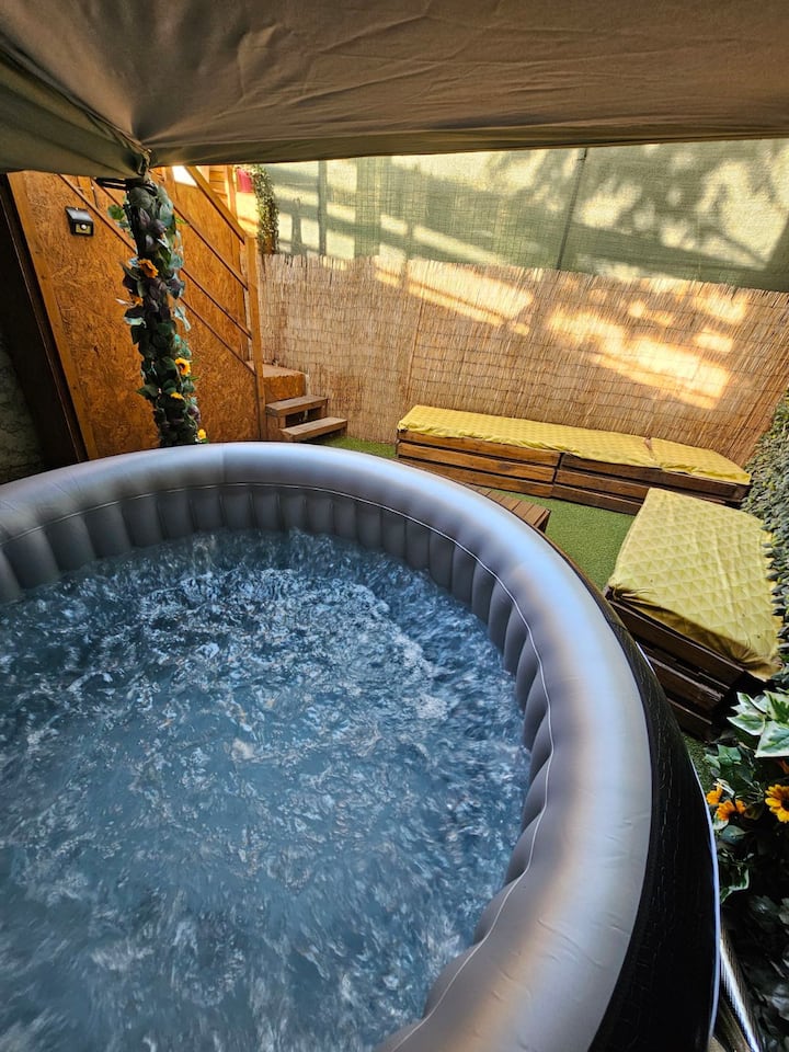 Grand Appart, 5 Chambres- Jacuzzi Extérieur Privée - Marseille