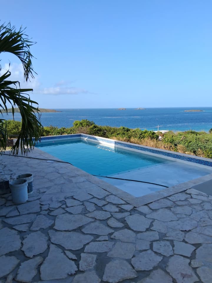 3 Minutes To Zoni Beach. Private. 33' Pool. - U.S. Virgin Islands