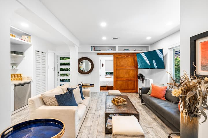 Soflo Luxury Beach House: Your Peaceful Retreat - Miami Beach, FL