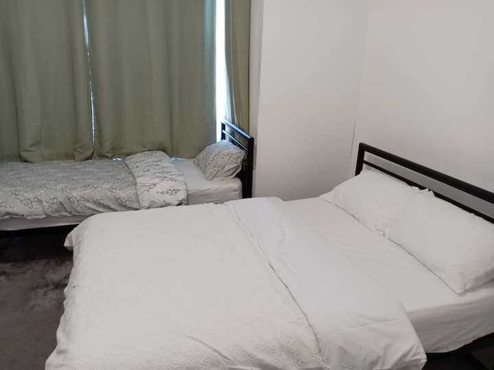 Comfortable Room 2 - Leeds