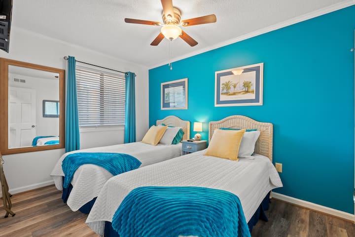 Beach Walk•steps To Beach•pool•parking Included - South Carolina