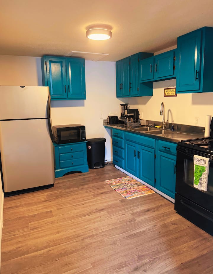 Cozy South End Apartmentwalk To Breweries & Lake! - Burlington, VT