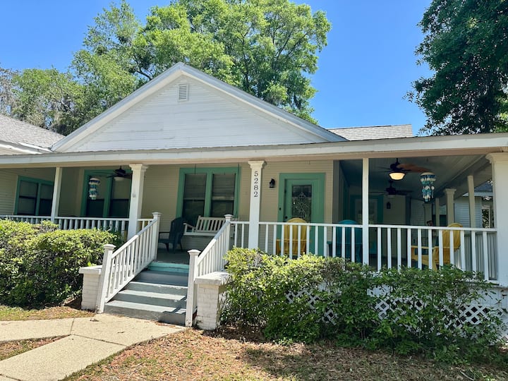 Historic Southern Milton Home 30 Min From Navarre - Milton, FL