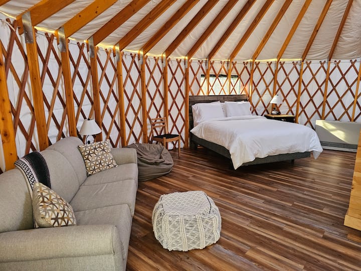 Private Yurt + Woodfired Sauna + Near Belfast - Maine