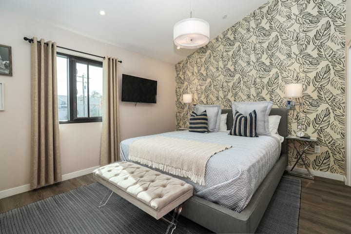 The Lofts At Paso Market Walk - Elderberry Room - Paso Robles, CA