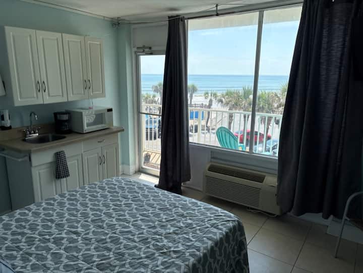 Dazzling Daytona Beach Ocean Front View& Balcony-8 - Daytona Beach, FL