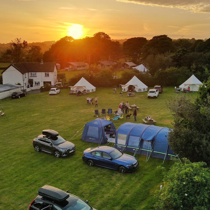 Well Located Family Run Cornish Grass Pitch +Ehu - Perranporth