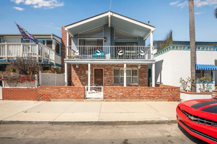 Balboa Neighborhood Home By Fun Zone & Balboa Pier - Newport