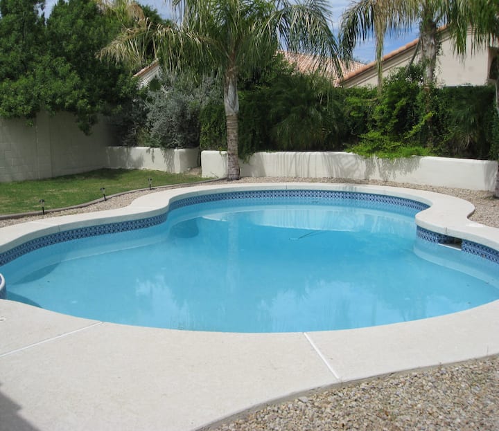 Centrally Located In Chandler! - Chandler, AZ