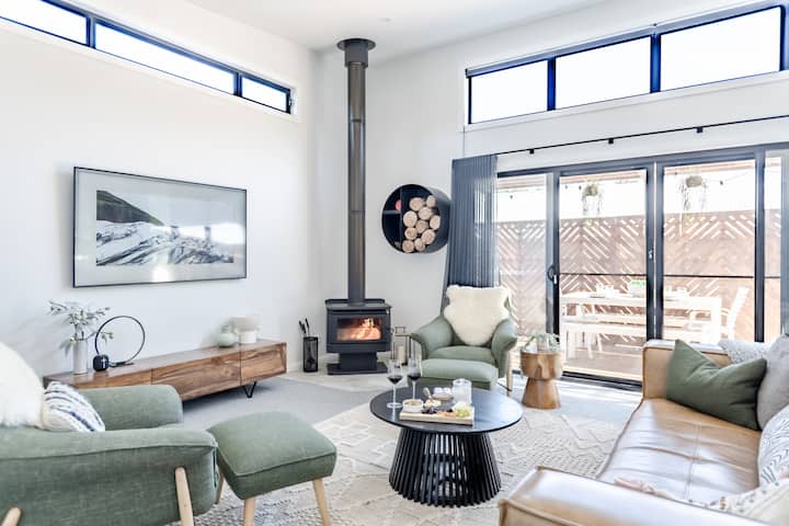 The Lodge | Luxury Retreat | East Jindabyne - New South Wales