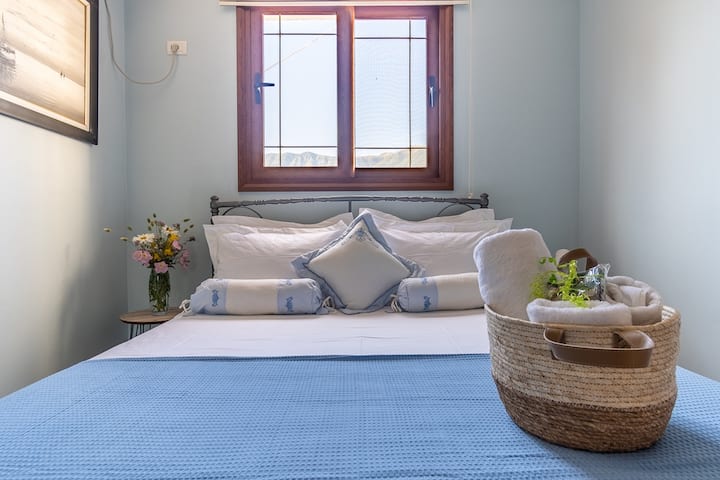 Central Joy's Apart. - (1+1 +2wc) 3 Min To Beach - Himarë