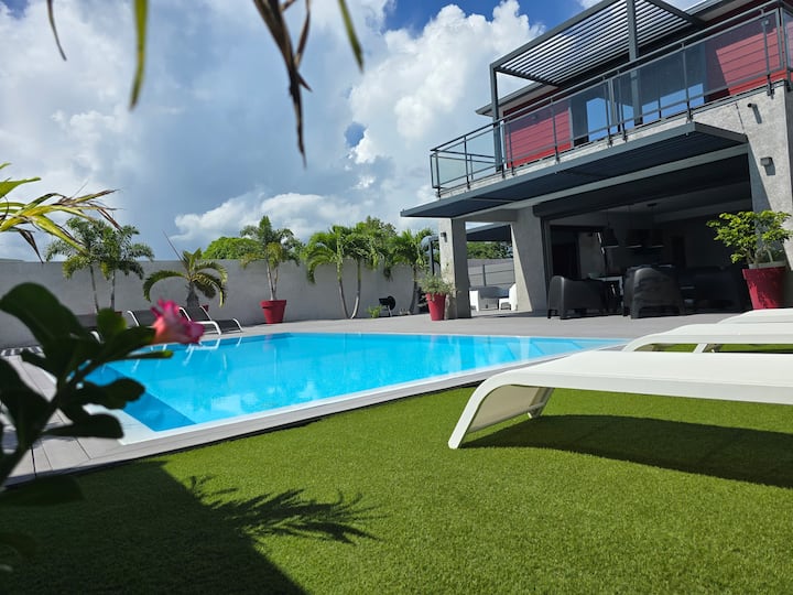 Magnifique Villa Neuve, Piscine & Jacuzzi - Guadeloupe